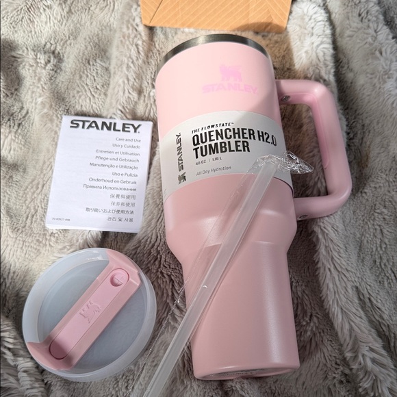 Stanley | Kitchen | Stanley Pink Quencher H2 Tumbler With Handle And ...